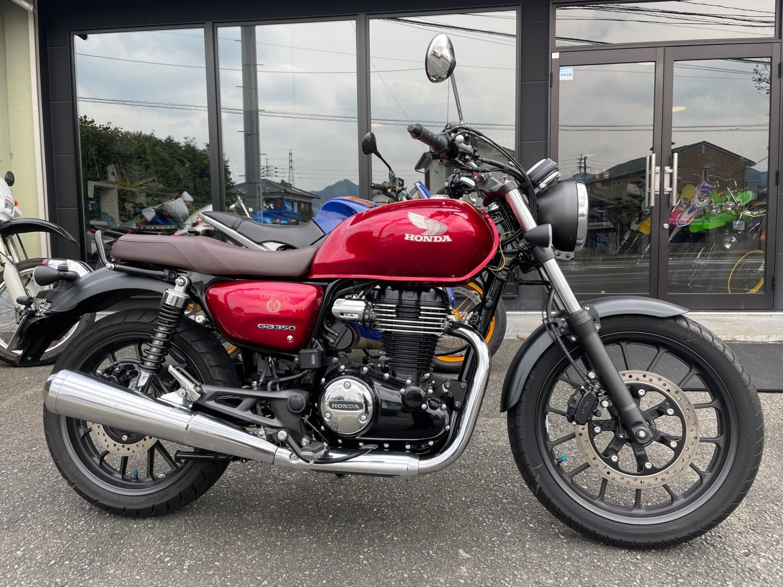 HONDA GB350 タンクをカスタムペイント – SUPERMOTO & ADVENTURE D-GARAGE